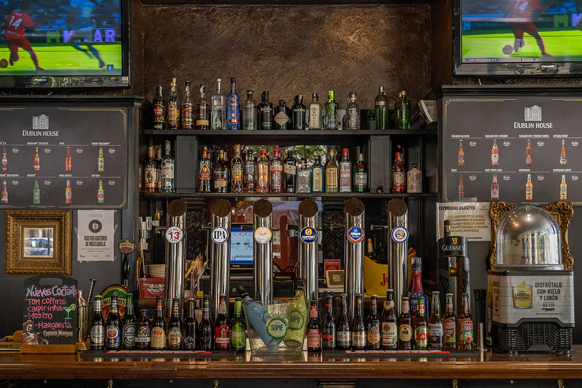 Dublin House | Nuevo concepto de pub irlandés vanguardista que conserva ...